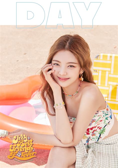 211109 Itzy Best Friends Forever 2022 Seasons Greetings Concept