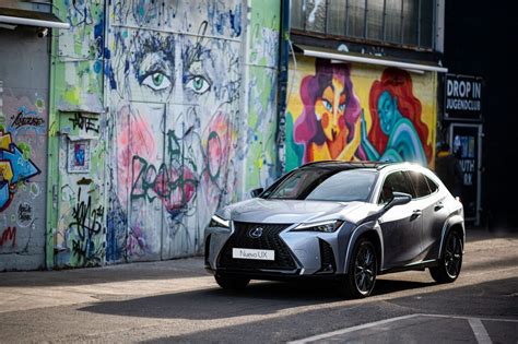 El Nuevo Lexus UX Estrena En Su Gama El Acabado Premium