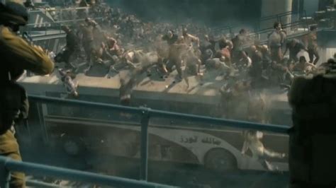 World War Z Brutaler Zombie Trailer Mit Brad Pitt Promiflashde