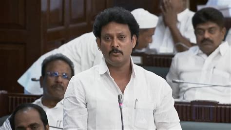 50 000 மாணவர்கள் ‘ஆப்சென்ட் தவிர்ப்பு நடவடிக்கைகளை பேரவையில்