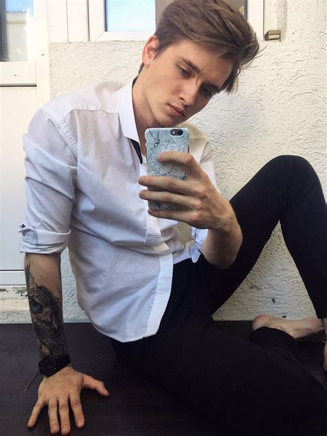 Макс Ващенко — новые видео на Ютубе песни музыка и его девушка