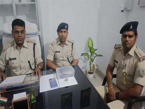 Notorious Criminal Lalkesiya From Jharia Arrested With Pistol झरिया से