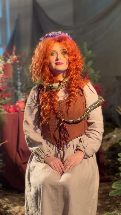 Оставайтесь со мной тут про меня и заодно хроники жизни сказочного фолк рок проекта Veles