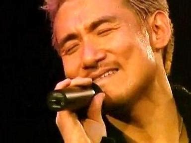 有哪些歌是曲子欢快歌词却是悲伤