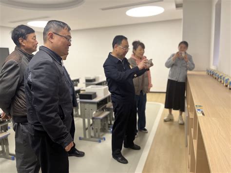 市关工委调研成贤街社区 玄武区