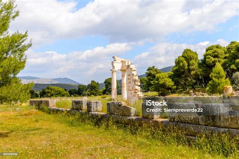 Asklepieion 의학 되기 펠로폰네소스 반도 그리스의 그리스어 하나님의 유적 되기에 아스클레피오스 성역 유네스코 세계 유산 0명에 대한 스톡 사진 및 기타 이미지