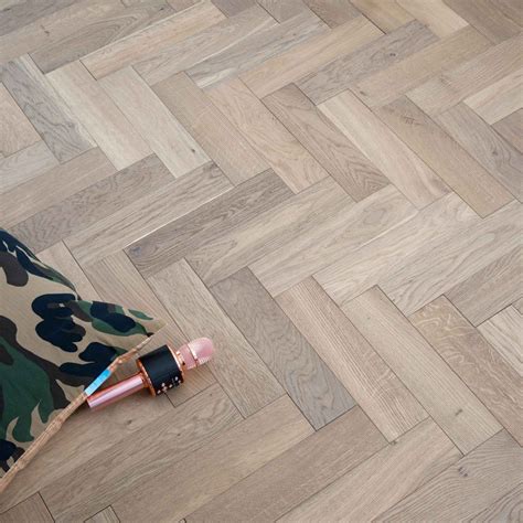 V4ZB203 White Smoked Oak Brushed Hardwax Oiled Wood4Floors V4