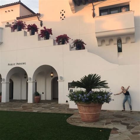 Iliza Shlesinger Sexy 30 Photos Pinayflixx Mega Leaks