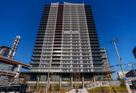 Tower On Twitter ベイシティタワーズ神戸west 竣工しました！ 緑溢れる広大な公開空地と大屋根のエントランスが特徴です
