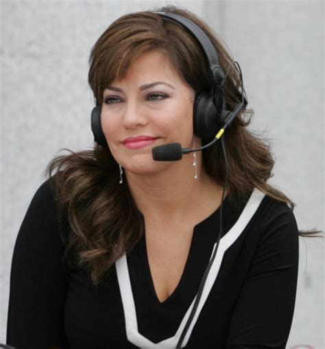 Robin Meade Weight Height Measurements Bra Size Ethnicity