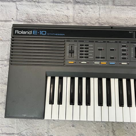 Roland E 10 61 Key Intelligent Analog Synth Evolution Music