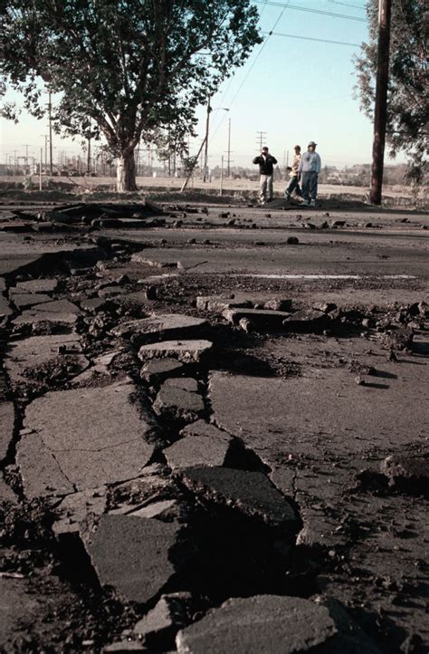 Northridge Earthquake Shattered Los Angeles 25 Years Ago Wtop News