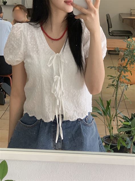 프롬바이영 오늘출발러블리 비비 플라워 리본블라우스 시스루블라우스 반팔블라우스 플라워자수 레이스블라우스