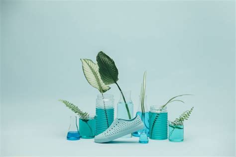 Native Shoes Creates Trainers From Single Piece Of Algae Laced Foam