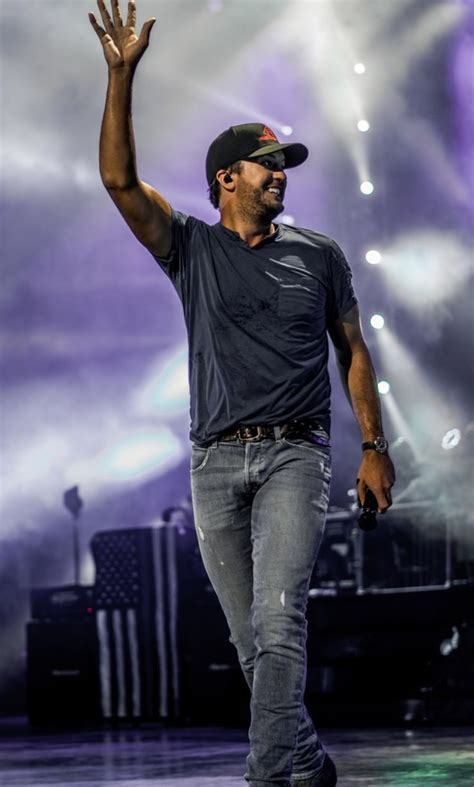 Luke Bryan Luke Bryan Pictures Luke Bryan Wallpaper Luke Bryan Fan