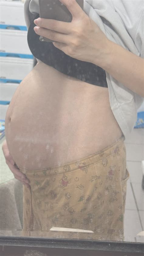 安胎紀錄 30週 好希望時間再快一點 孕後期的喘燥熱脹氣恥骨痠痛 妊娠紋的癢我都可以忍耐 最難受的是對女兒心有餘而力不足 希望兒子健康