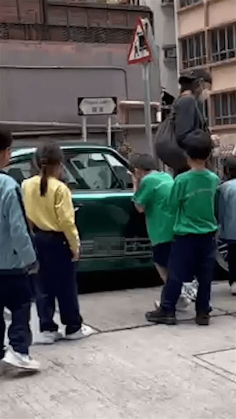 Tyson Yoshi名車印粗口被小學生圍觀狂笑 老師親自回覆邀請做一事 星島日報