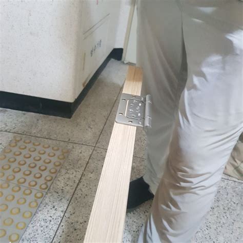 손상된 문짝교체 무늬보다는 색상이 중요합니다 네이버 블로그