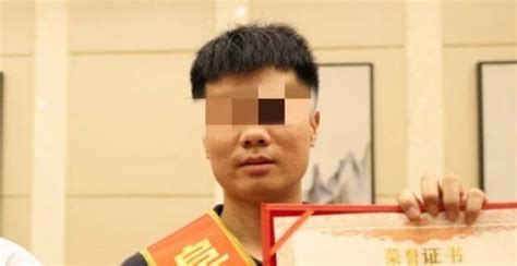 封禁、撤销“好人”称号！一网红被央媒怒批：可憎！腾讯新闻