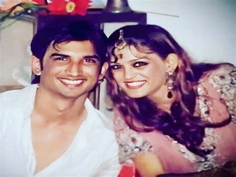 Sushant Singh Rajput को बहुत याद कर रही हैं बहन श्वेता सिंह कहा मौत के बाद भी उसकी आवाज सुनाई