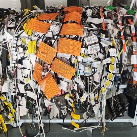 Hl F30 Wire Cable Flag Label Folded Labeling Machine Wirepro