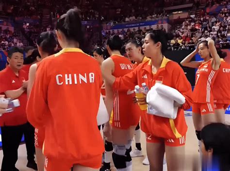 中国队vs美国队！朱婷、张常宁将亮相，女排赢等于创历史