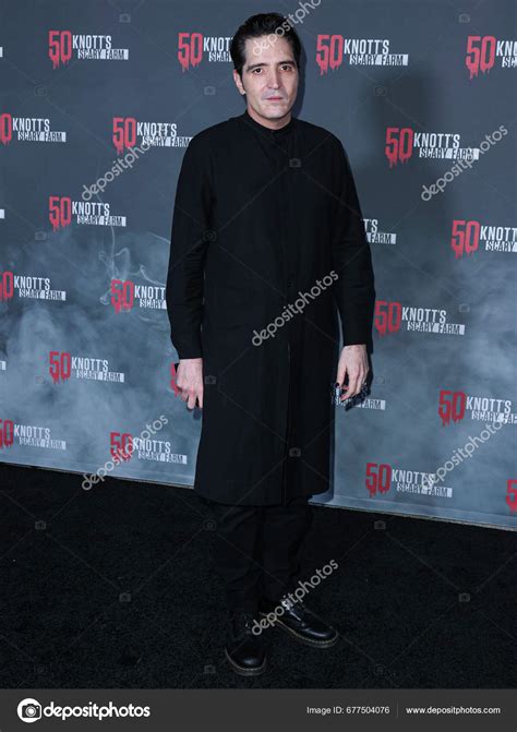 American Actor David Dastmalchian Arrives Knott S Scary Farm 50Th