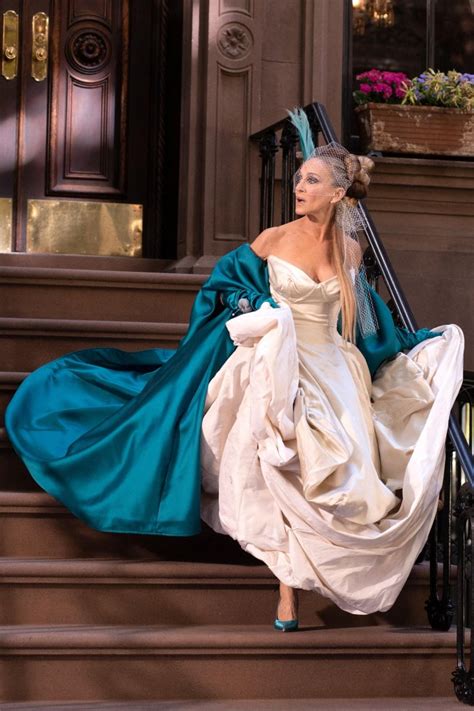 Le Mythique Oiseau Porté Par Carrie Bradshaw Dans “sex And The City