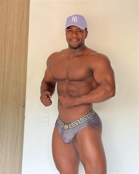 Mm2 On Twitter Dejen Ustedes El Tamaño De 🍆 Miren El Tamaño Del 🍑