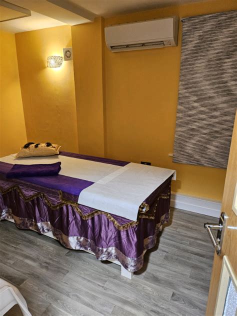 Horley Gatwic Airport Relaxing Deep Tissue Full Body Massage In
