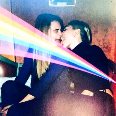Miley Cyrus Tongues Cara Delevingne Her Friend Of The Day