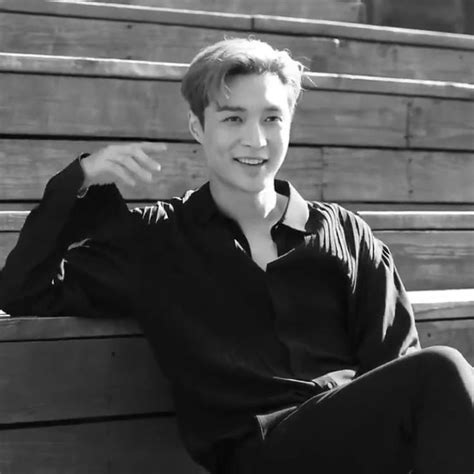 Pin By Maria Alejandra Lengua Flores On Lay Exo Exo Lay Yixing Exo Members