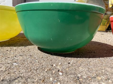 Vintage Pyrex Primary Color Mixing Bowls Etsy