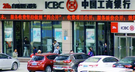 Понижения за индексите на БФБ при ниски обеми на търговия Profit Bg