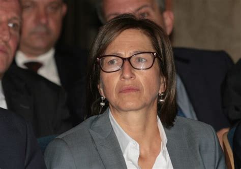 Членът на ВСС Атанаска Дишева се оплака публично че Гешев я заплашва