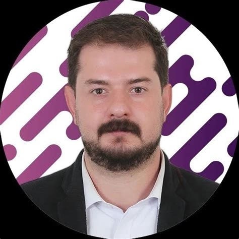 Kianoosh Validokht Carisma Web • Threads Say More