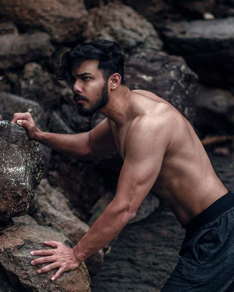 Download Professional Photographer Vijay Mahar Brings His Unique Style To His Work