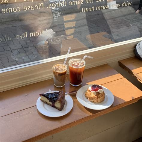 종로 종로3가 익선동 카페 눈으로 한번 더 먹는🤭🍰 카페하이웨스트 익선점 네이버 블로그