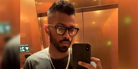 Top 10 Famous Hardik Pandya Hairstyle In 2024