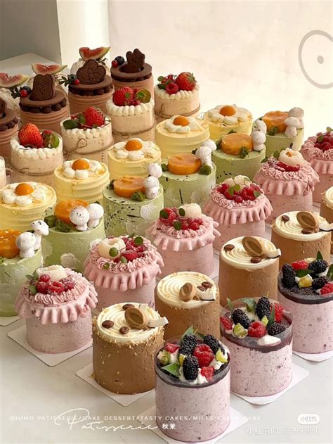 Pin By 𝐌𝐨𝐧𝐧 ꕥ On Mini Cake Mini Cakes Tiny Cakes Cafe Food
