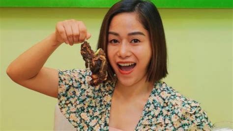 Farida Nurhan Mantap Lepas Implan Payudara