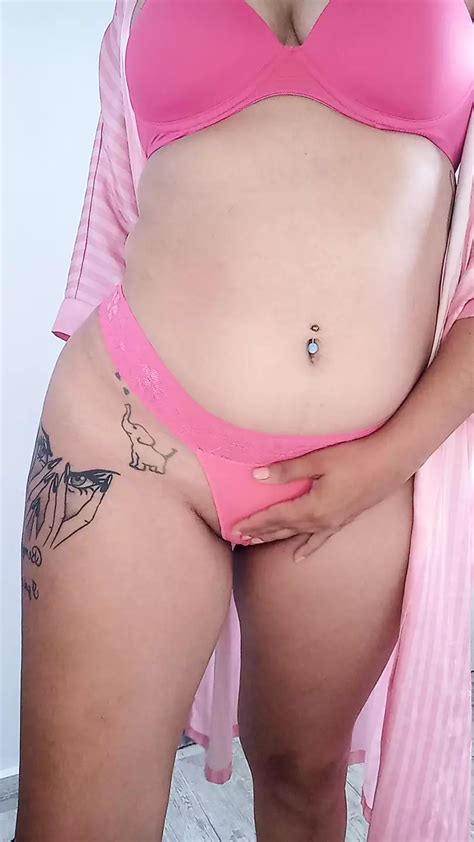Kızıl saçlı bebek vücudunu göstermeyi seviyor Ön ve Arka Görüş xHamster