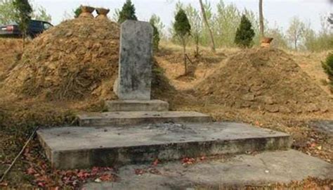 女兒嫁入豪門嫌棄老人，幾年後女兒看完遺書跪在墳頭痛哭 每日頭條