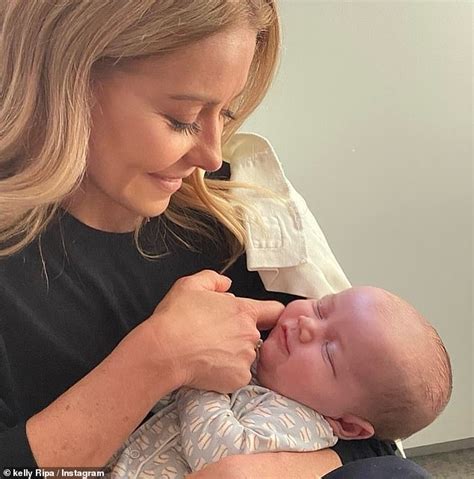 Kelly Ripa Wishes Anderson Coopers Son Sebastian A Happy 1st Birthday