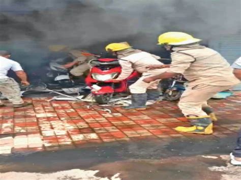 Fire Broke Out In An Electric Vehicle Showroom More Than A Dozen