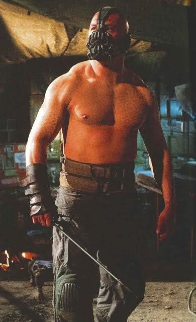 Dark Knight Rises Shirtless Bane And Crouching Catwoman — Geektyrant