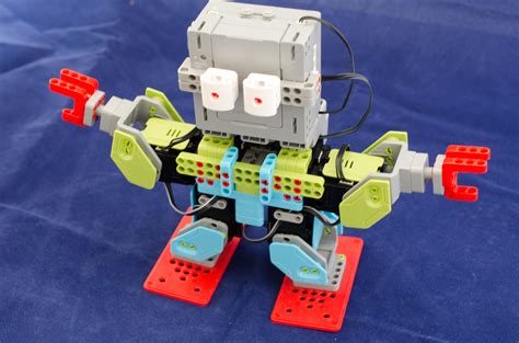 Jimu A Friendly Little Humanoid Robotfun Robotics Classes And Parties