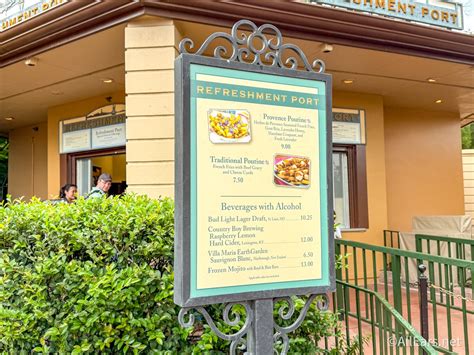 Review The One Thing True Epcot Fans Never Miss In The Canada Pavilion