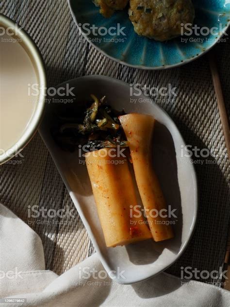 한국 전통 음식 신선한 무 김치 0명에 대한 스톡 사진 및 기타 이미지 0명 건강한 식생활 그릇 Istock
