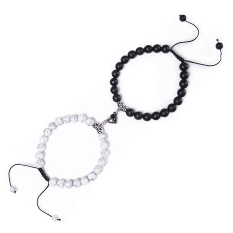 Set Bratari Cuplu Cu Magnet Pietre Howlit Negru Si Alb XARIS